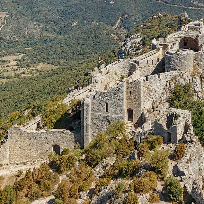 Découvrir les châteaux cathares